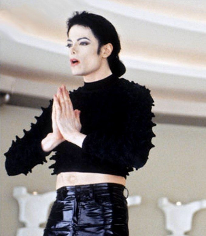 Scream-michael-jackson-10241661-678-776 – Michael Jackson World Network
