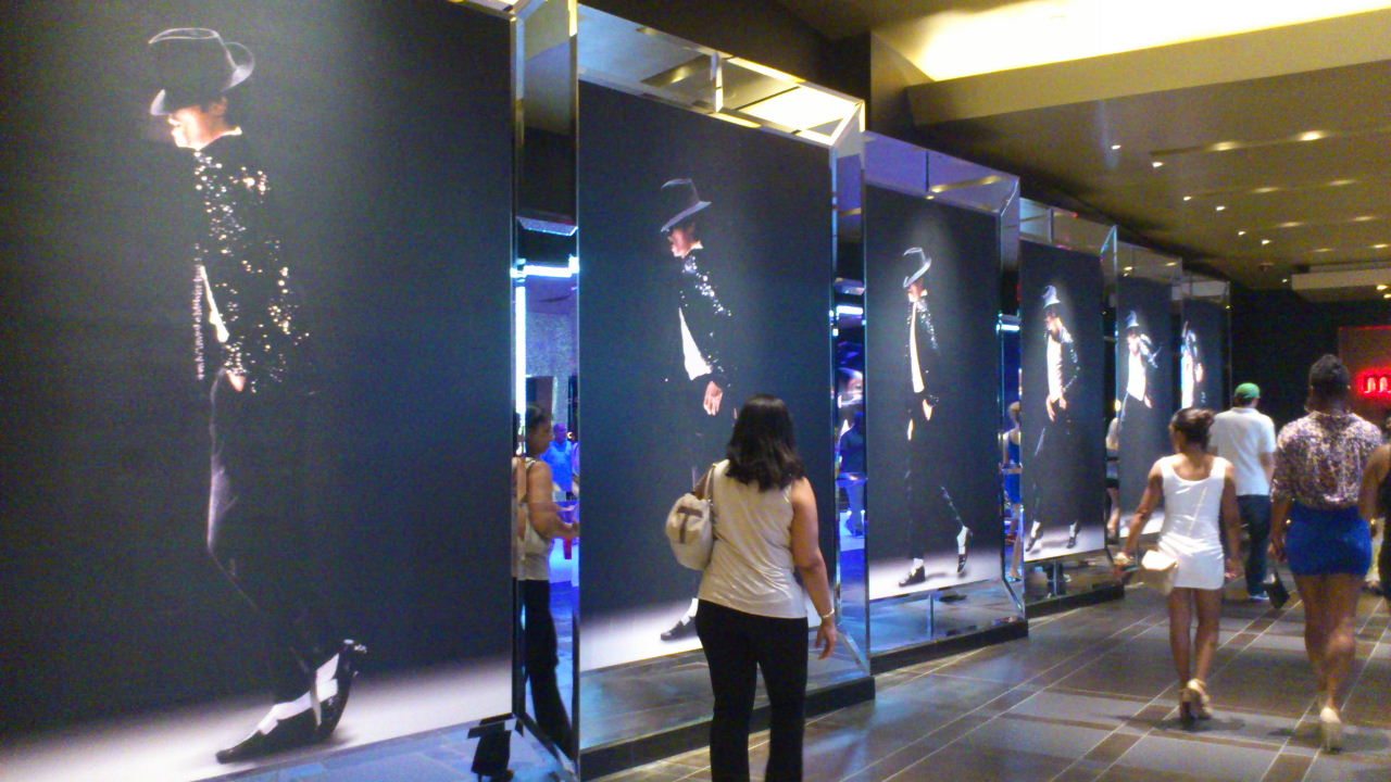 The_entrance_to_MJ_ONE_theatre_by_Kerry_Hennigan – Michael Jackson ...