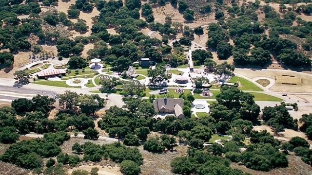 Michael Jackson's Neverland Ranch Is On Sale for $100 Million | Michael ...